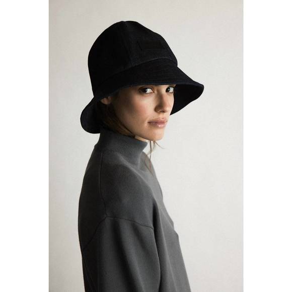 Janessa Leone | Accessories | New Janessa Leone Baylor Denim Bucket Hat ...